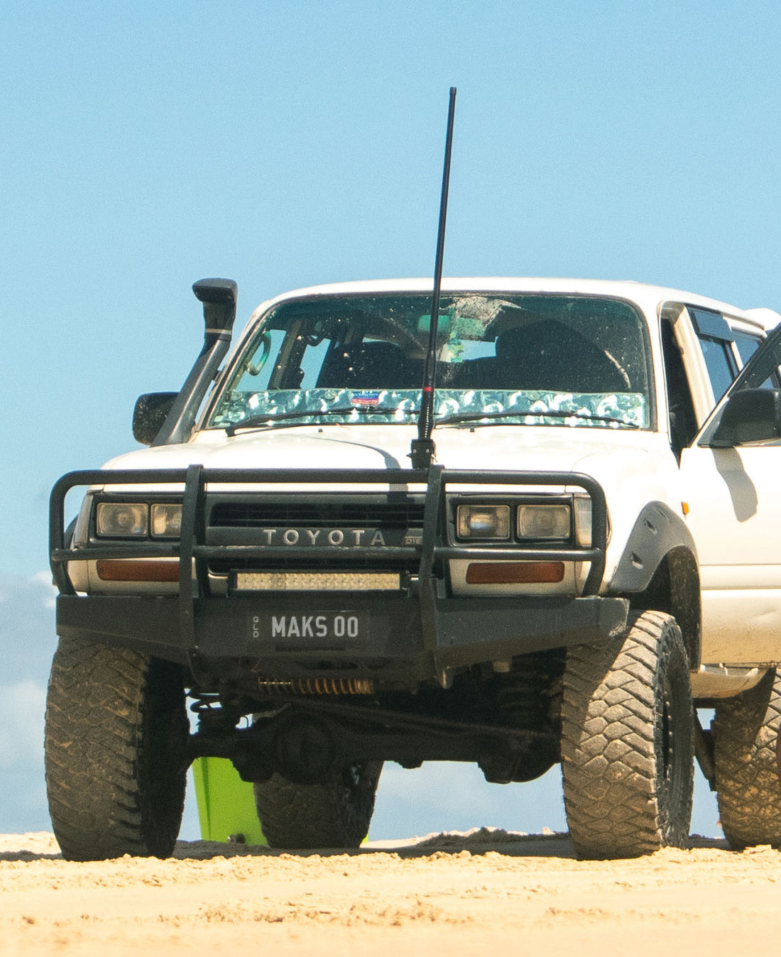 Solar Screen Dash Shades – MAKS Caravan Centre